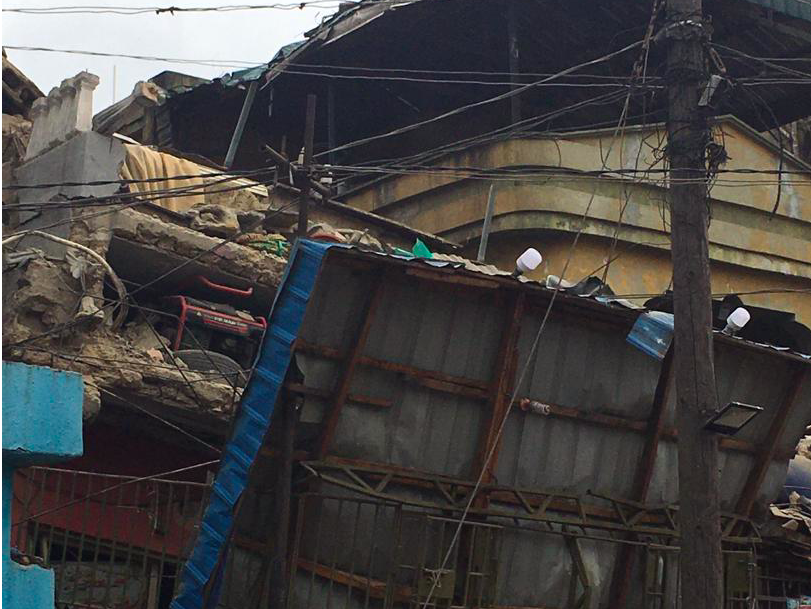 BREAKING: Several trapped as building Collapses in Ebute Metta [PHOTOS]