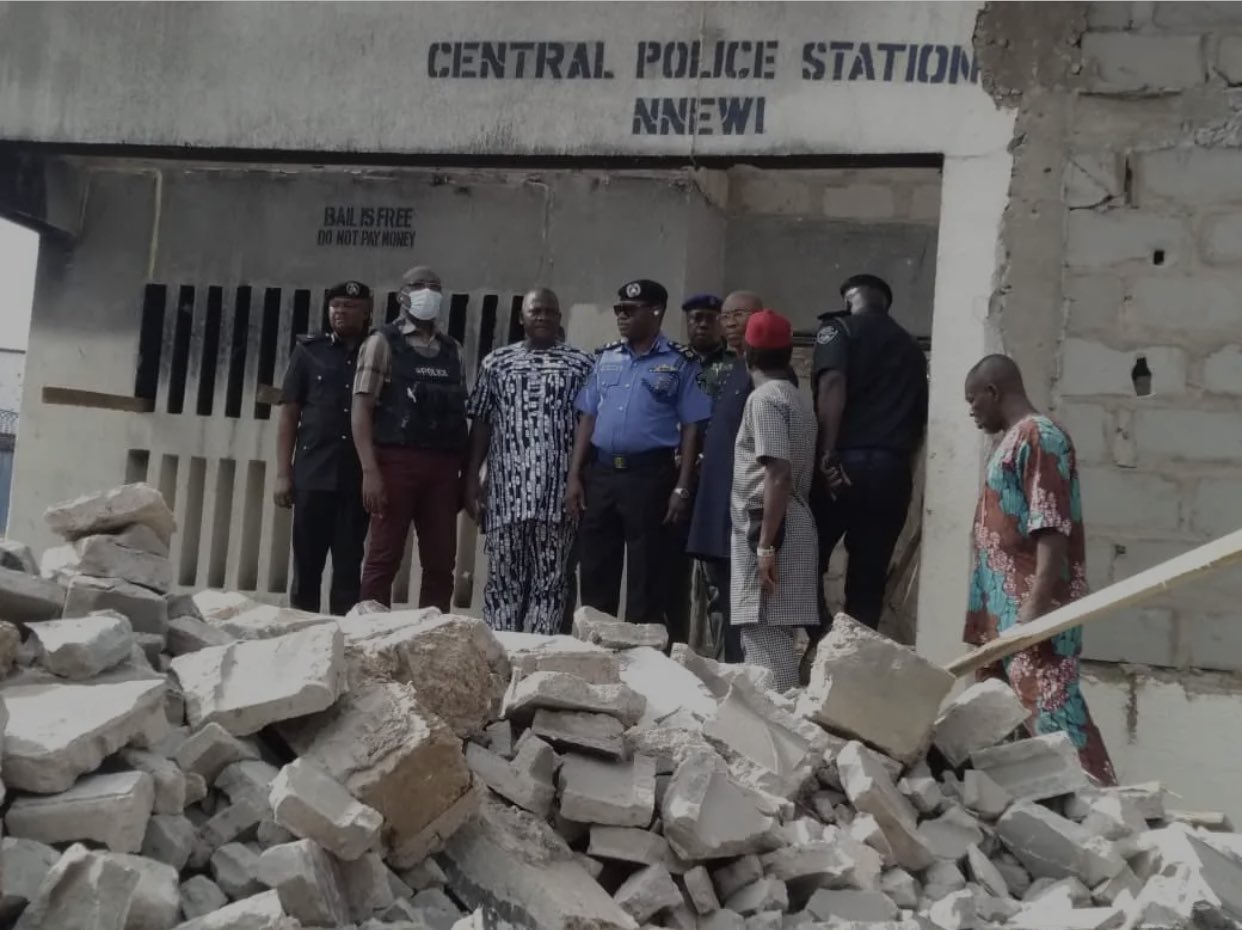 JUST IN: Unknown Gunmen attack Nnewi Police Station, steal weapons [PHOTO]