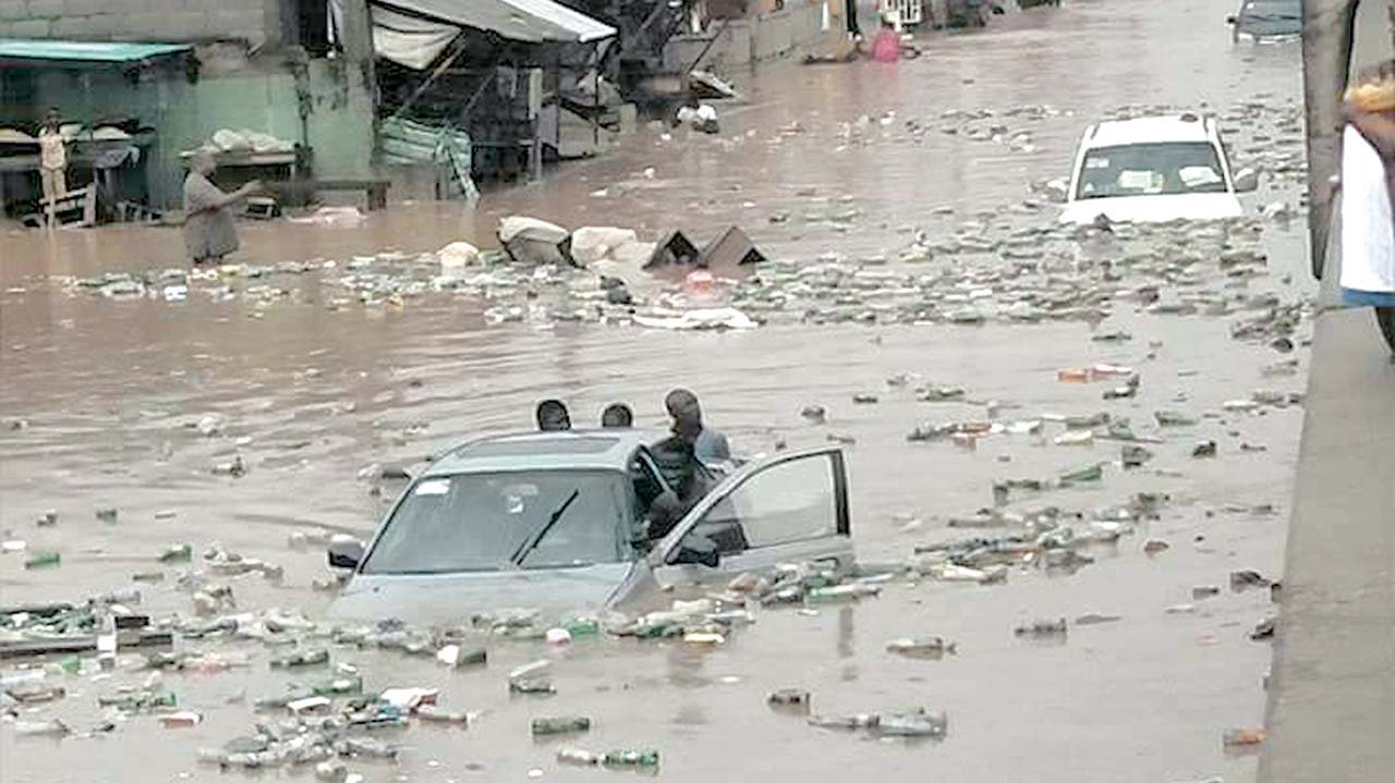 Niger flooding: 115 bodies recovered, 300 houses submerged