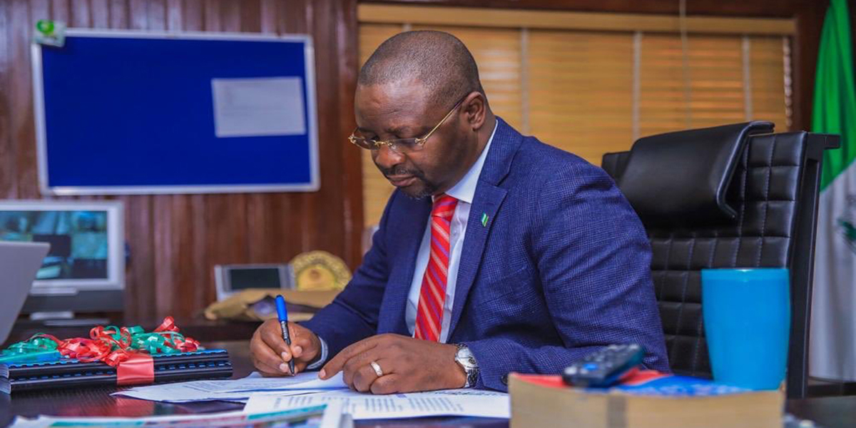 The Architect of Renewal: The Bola Ahmed Tinubu Story Reviewed by Sunday Dare