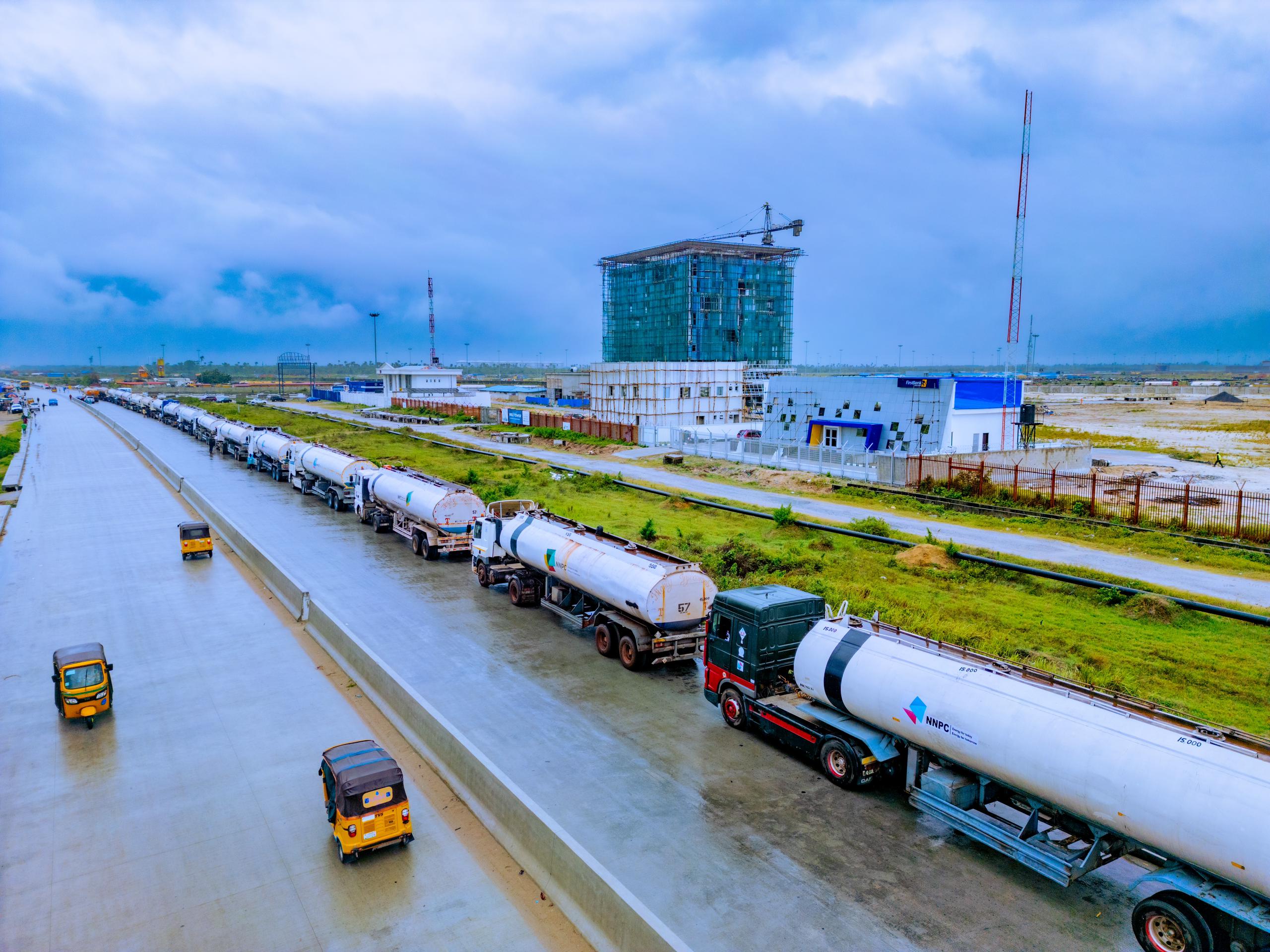 NNPC Deploys Over 100 Trucks To Dangote Refinery Ahead Of Sunday's Fuel Loading